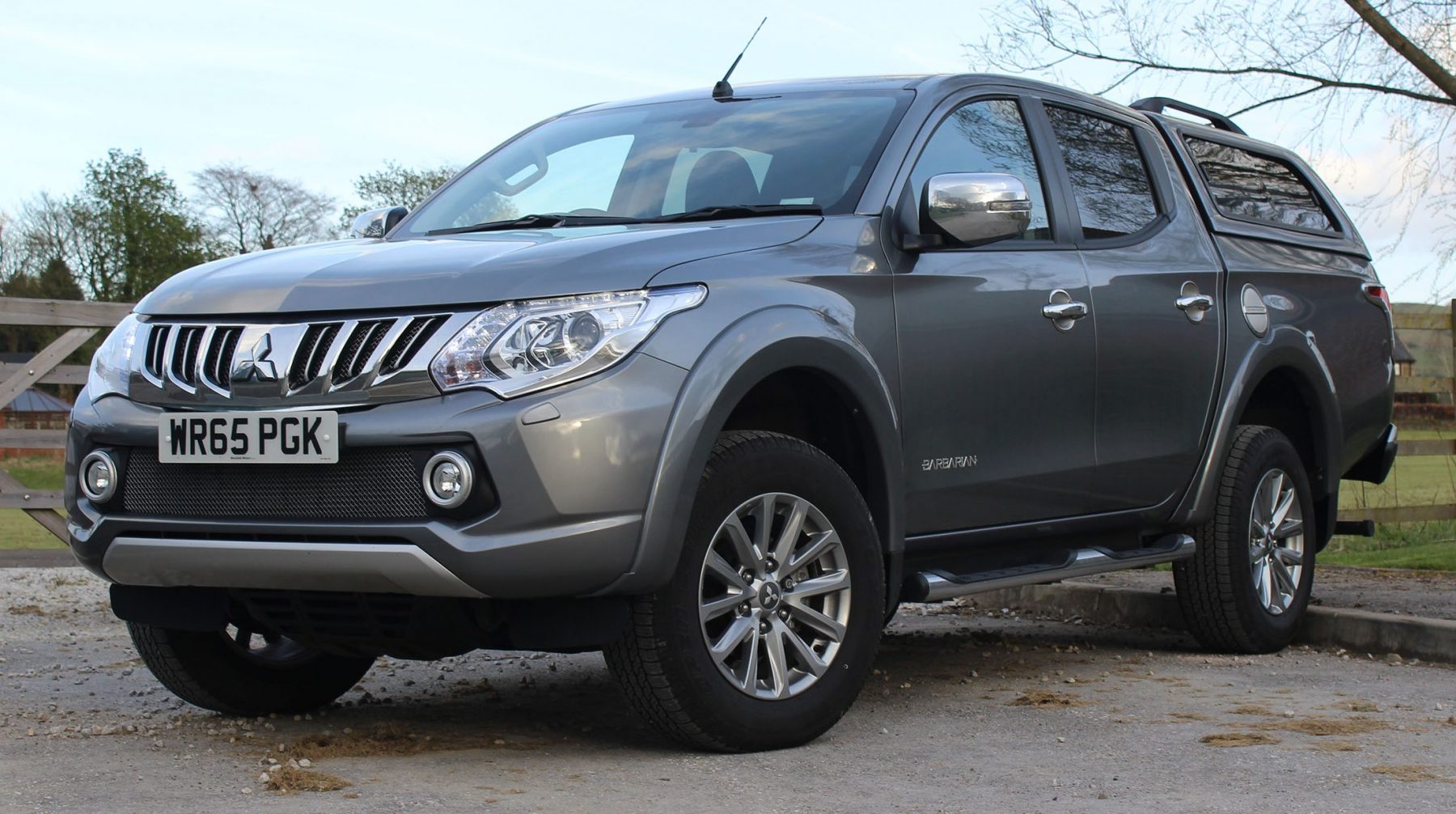 REVIEW - Mitsubishi L200 Barbarian [manual] – Simply Motor