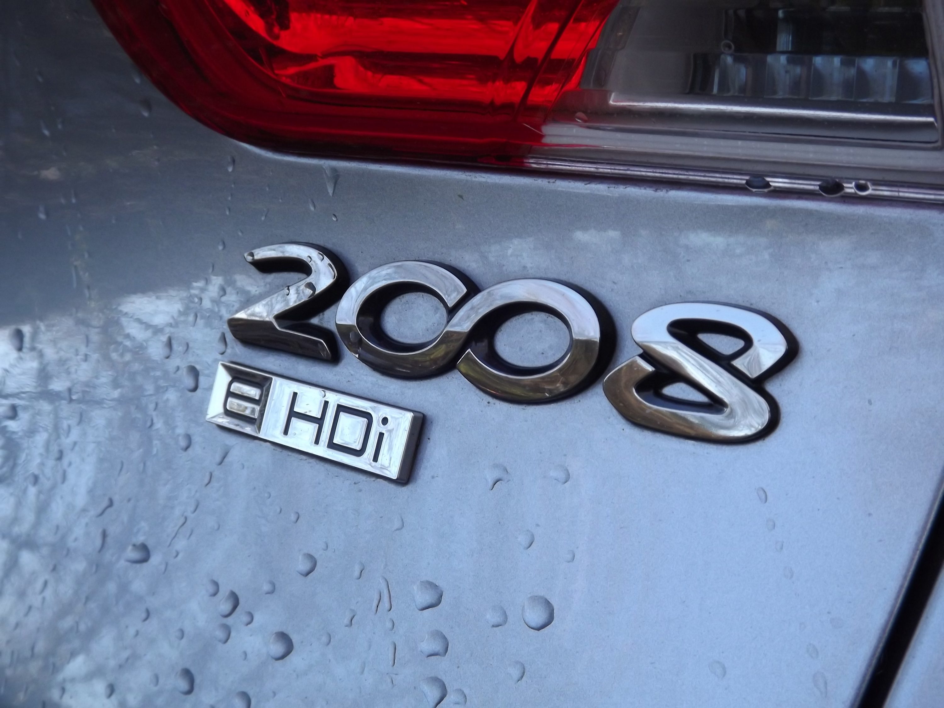 Why the Peugeot 2008 is one of the best sub-compact crossovers on the ...