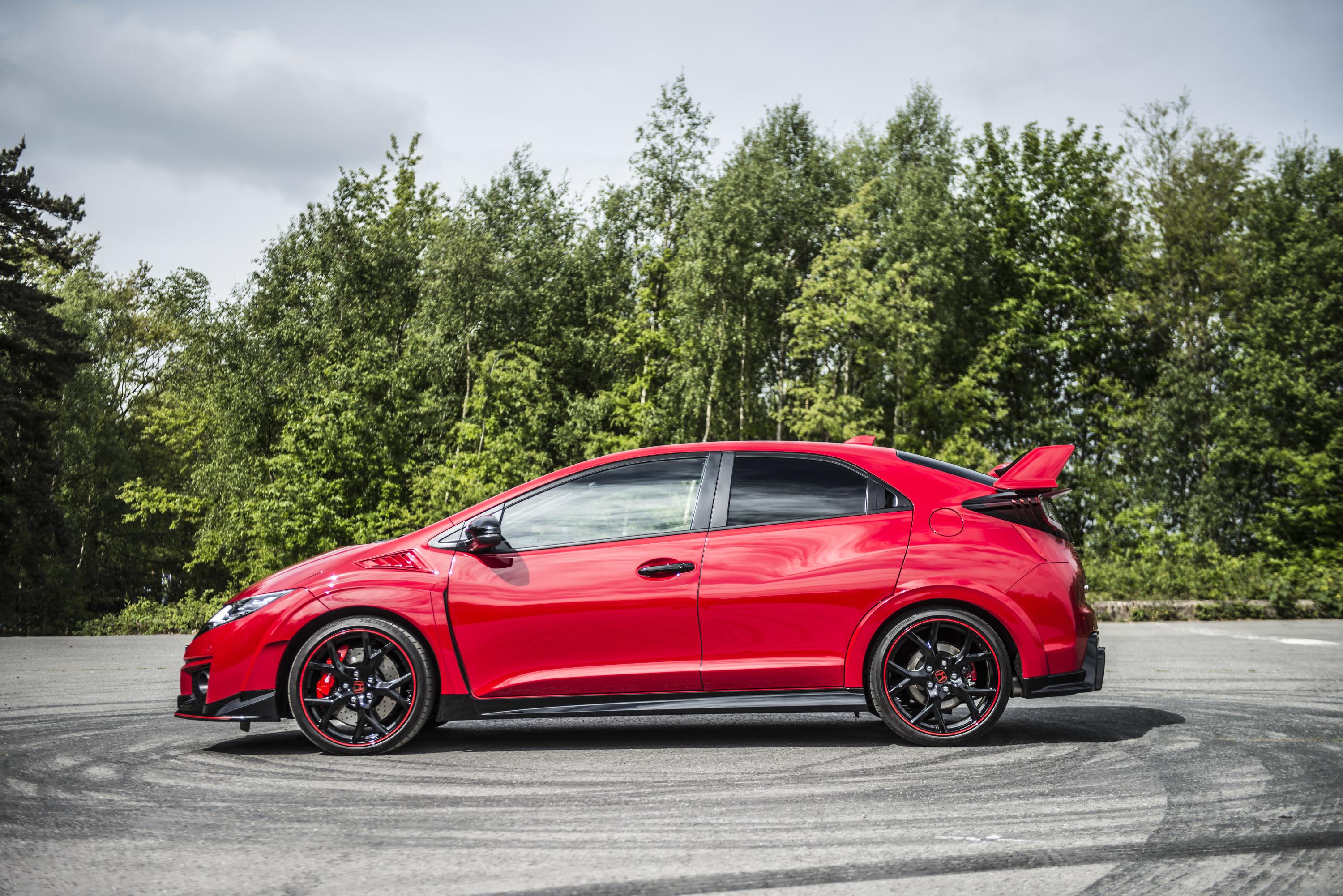 Honda Civic Type R voted best hot hatch in Scottish Car of the Year ...